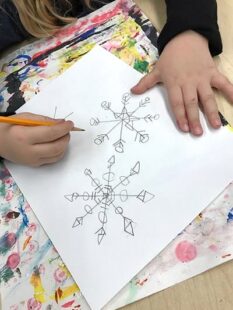 Snowflake Art Lesson for Kindergarten – Winter Elementary Project