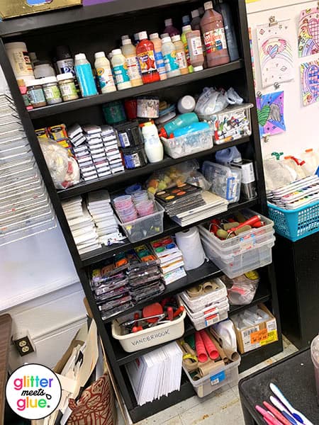 14 Helpful Art Room Organization Ideas – Setting Up an Art Room