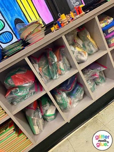 14 Helpful Art Room Organization Ideas – Setting Up an Art Room