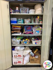14 Helpful Art Room Organization Ideas – Setting Up an Art Room