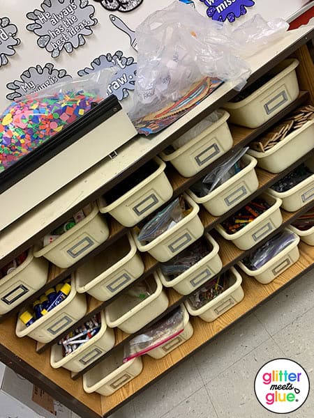 14 Helpful Art Room Organization Ideas – Setting Up an Art Room